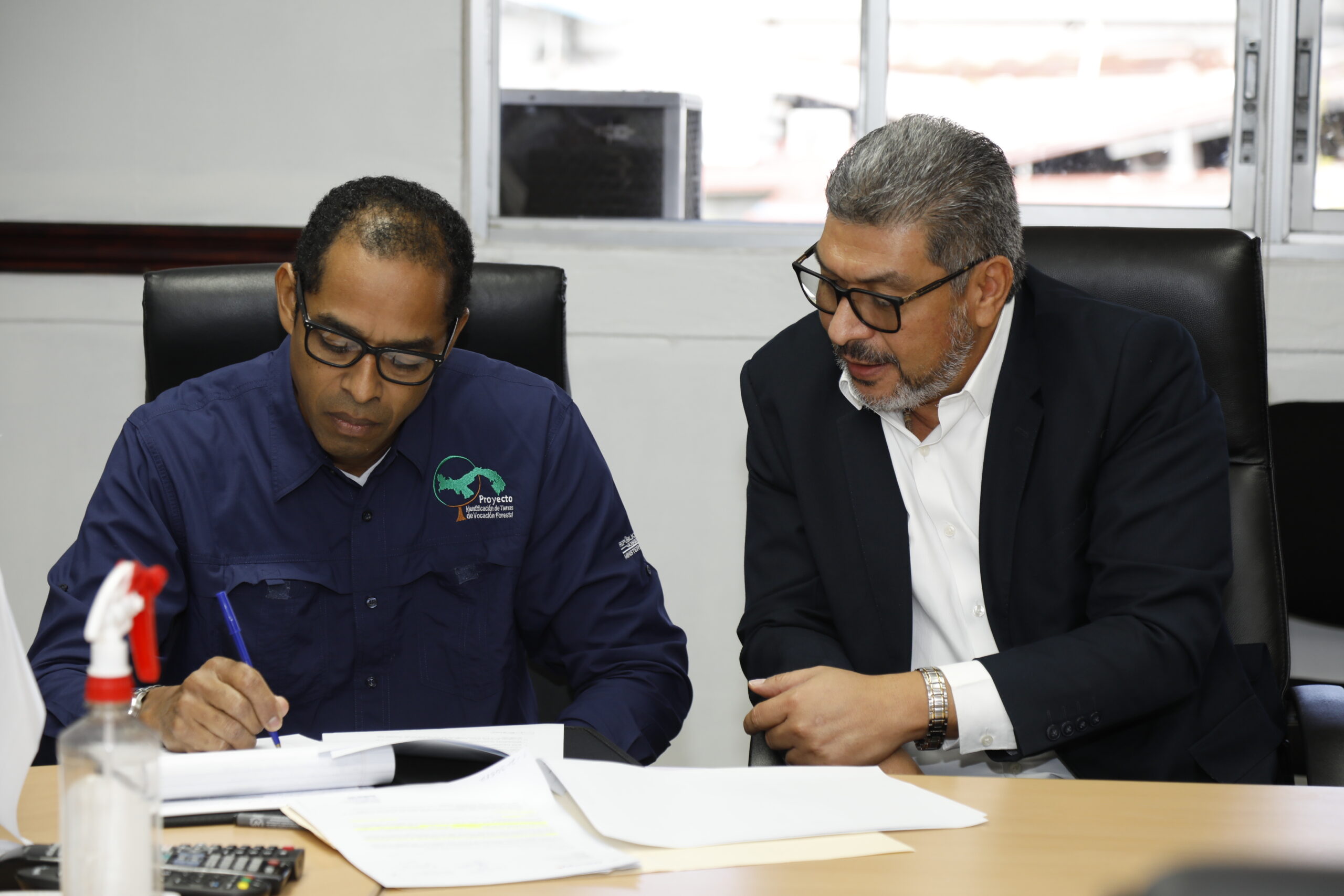 MiAMBIENTE y empresas de distribución energía abordan la poda y tala en ...