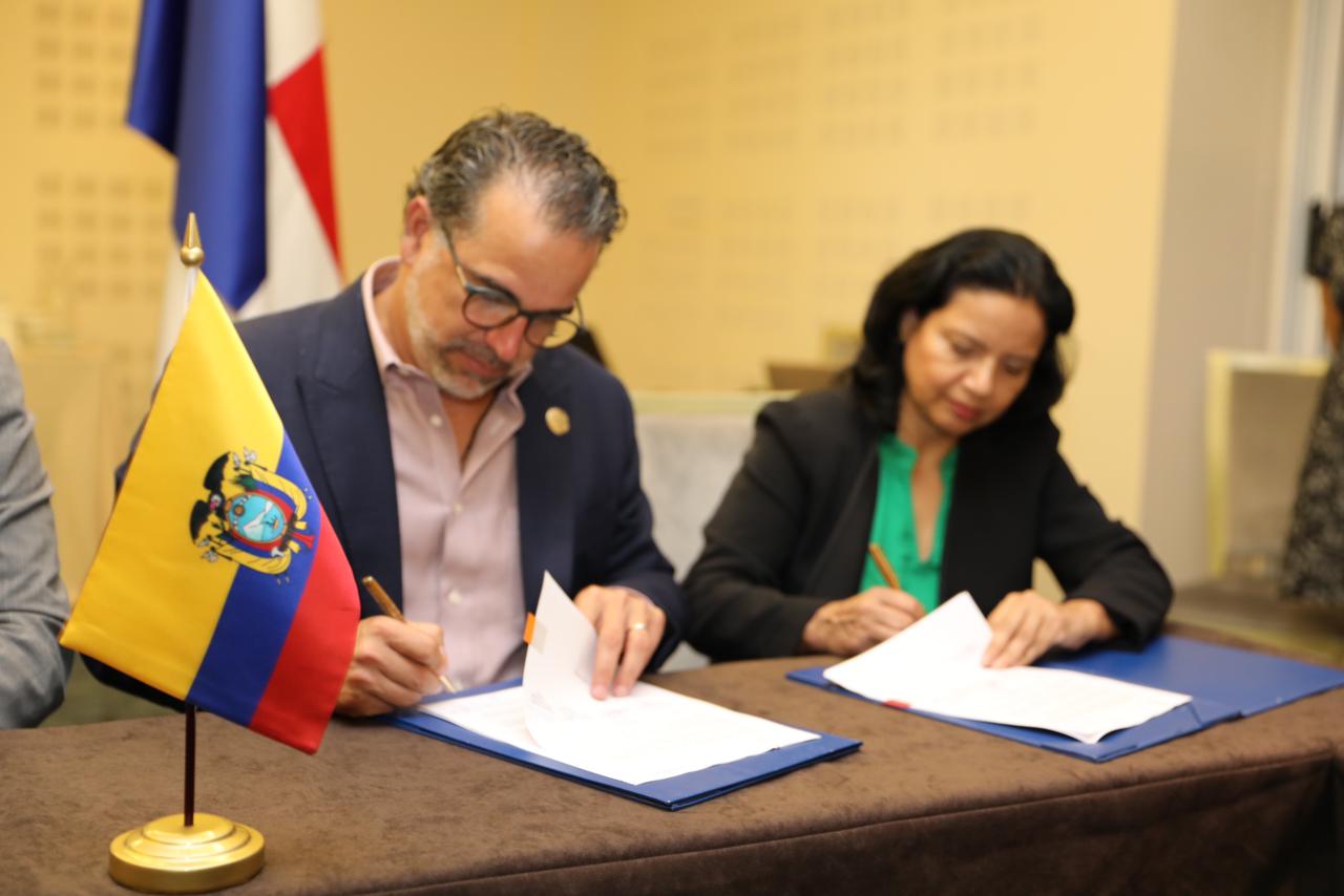 CMAR y Fundación Pacífico reafirman acuerdo para la conservación del ...