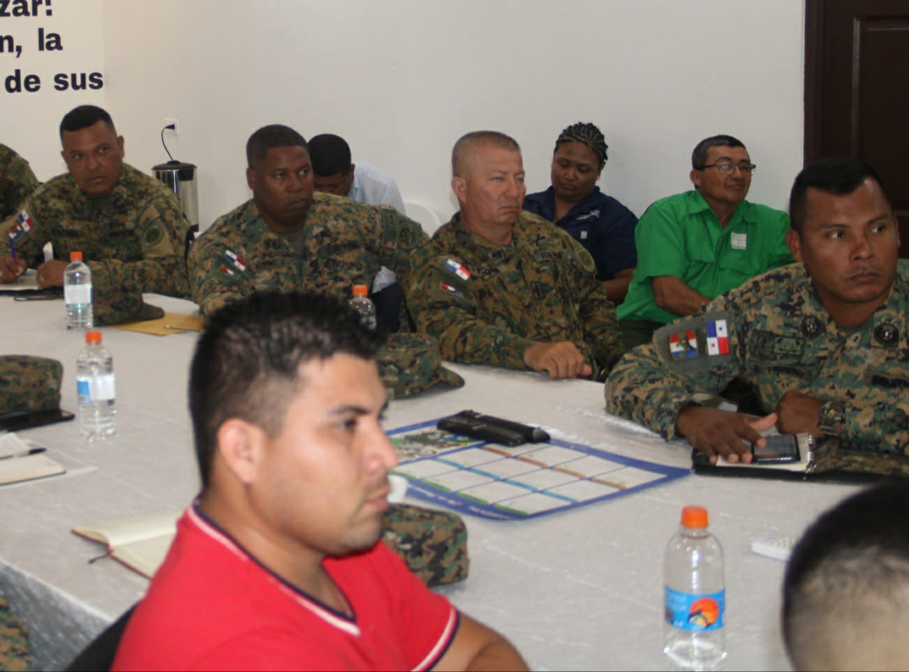 MiAMBIENTE capacita a unidades de SENAFRONT - MiAmbiente