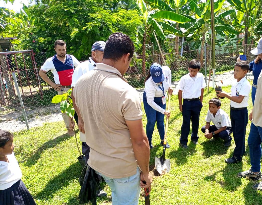En Baco, conmemoran el inicio del mes de los Recursos Naturales - MiAmbiente