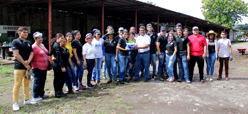 Estudiantes de la UTP realizan responsabilidad social en sección ...