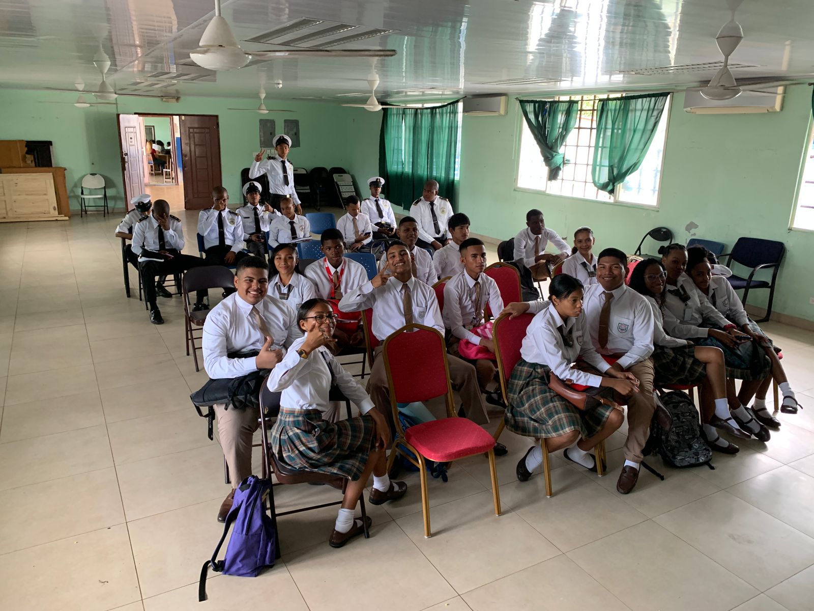 Estudiantes Graduandos del Instituto Rufo A Garay aprenden sobre las ...