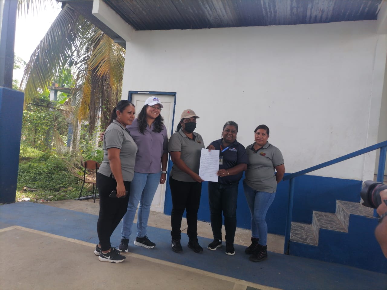 MiAMBIENTE Colón entrega la personería Jurídica a OBC en el distrito de ...