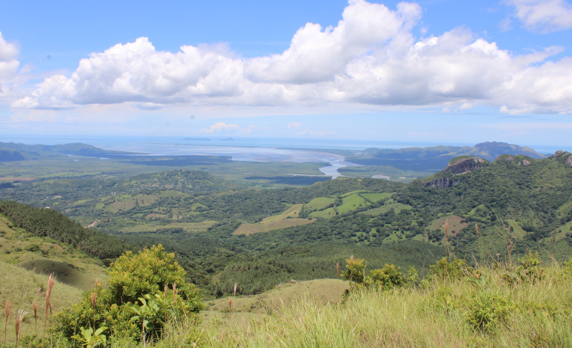 Promueven el turismo verde en el Parque y Reserva Biológica de Campana ...
